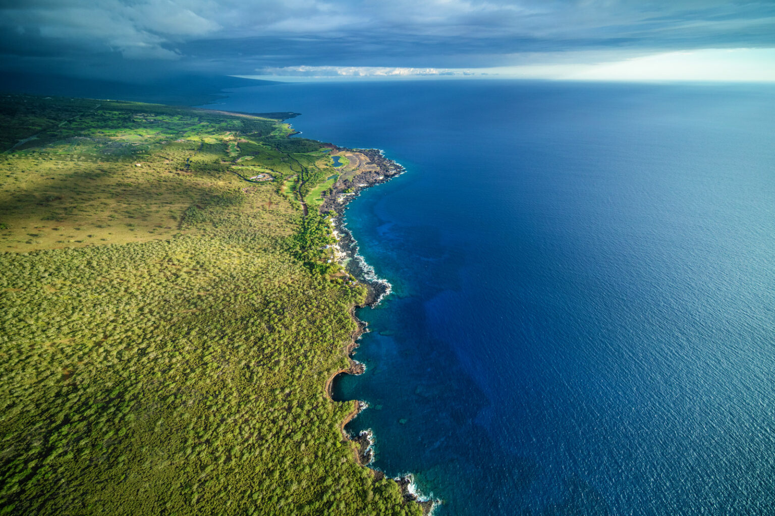Kona Coast Scenic | Helicopter tour Hawaii | Rainbow Helicopters